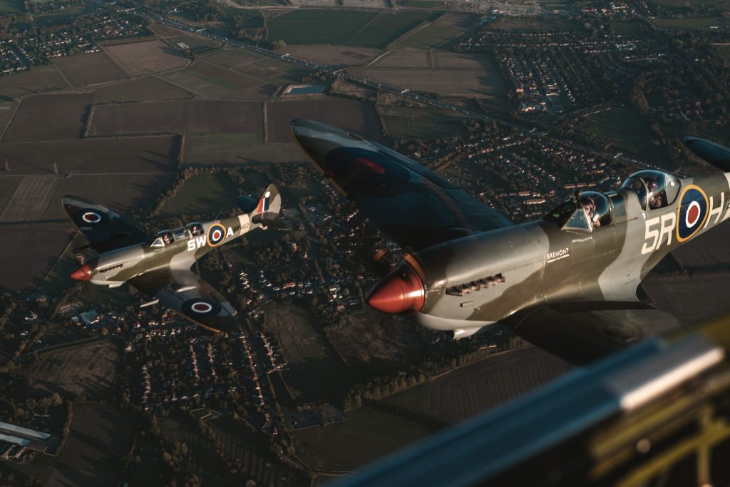 Fly In A Spitfire - Formation And Tailchase Flight Experiences